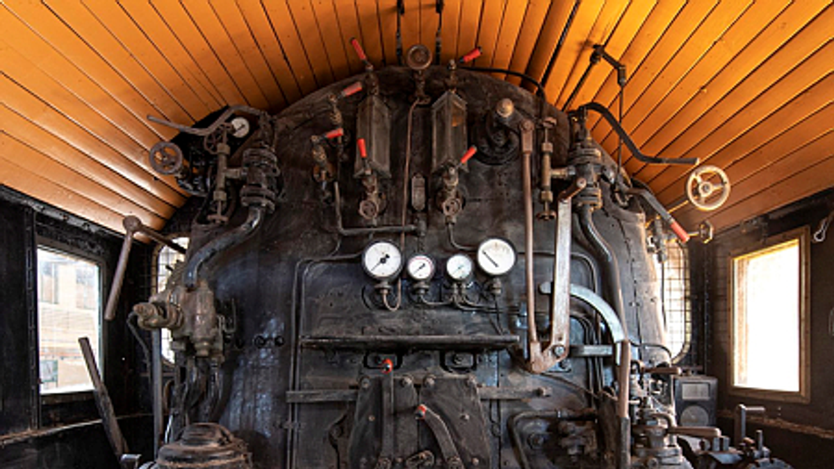 Így nézett ki a MÁV hajdani Koporsója és a legendás 424-es gőzmozdony