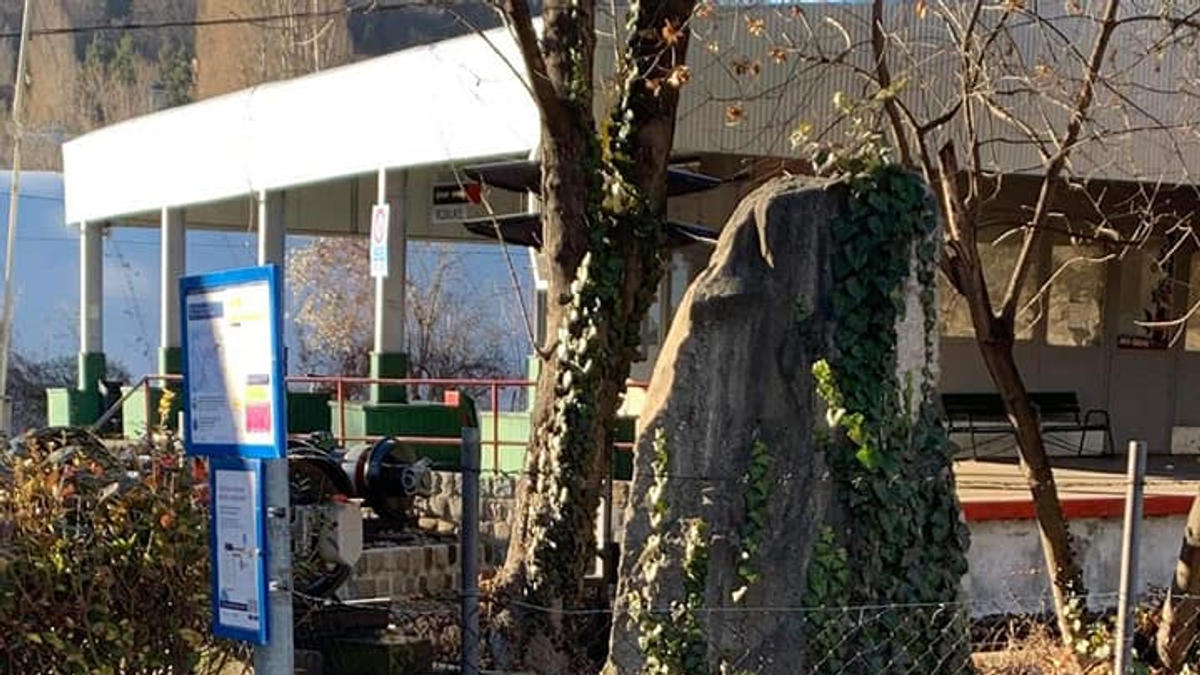 „Itt ezer éve egy BKK-automata állt!” – különleges táblával emlékeznek ...