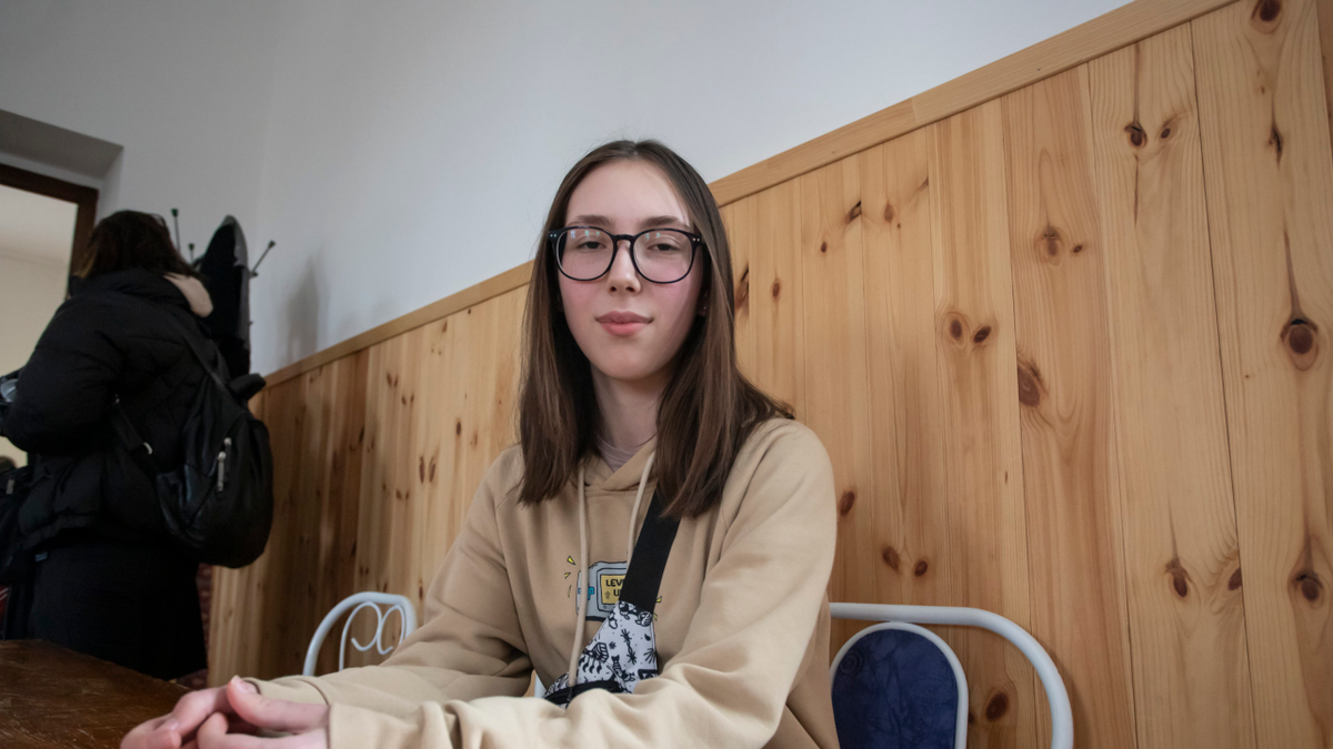 „Az otthonom le lett bombázva” – Ksiusha megrázó vallomása – Videó ...