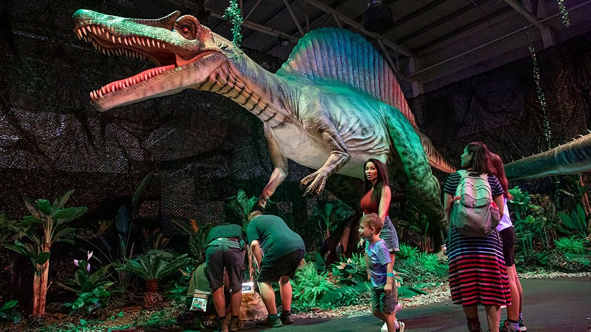 Már pedig a dínók igenis léteznek, legalább is ennyire élethűnek még ...