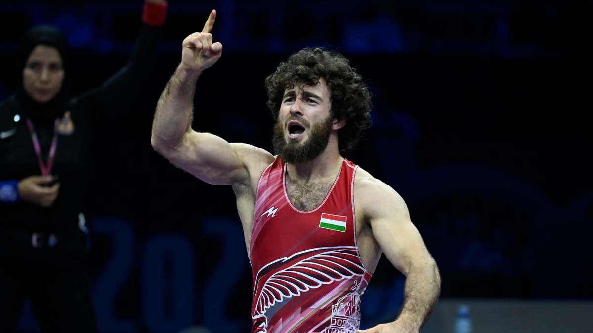 Megvan a VB-arany: 44 év után először nyert birkózónk aranyérmet a ...