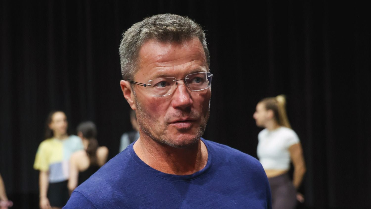 Így bújik egymáshoz Stohl András és 19 évvel fiatalabb felesége – Fotó