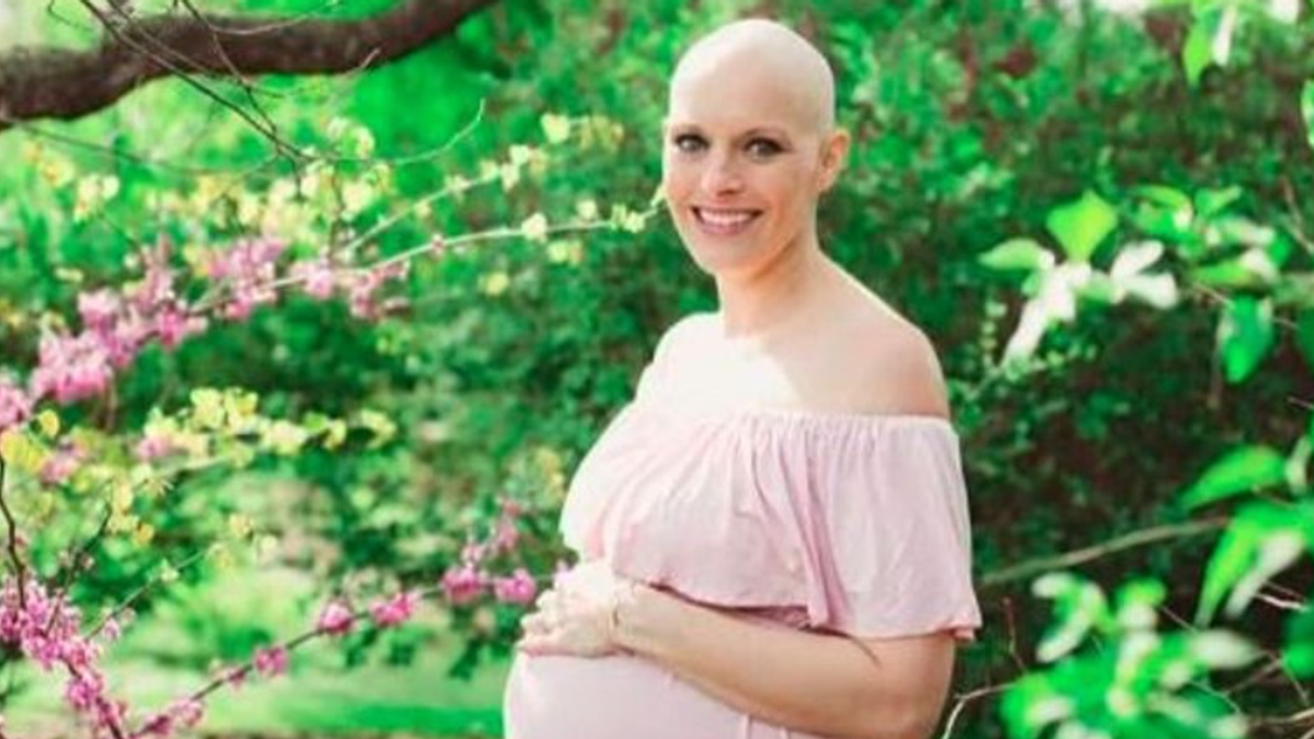 „Hihetetlenül szerencsésnek érzem magam” – túlélte a rákot a várandós ...