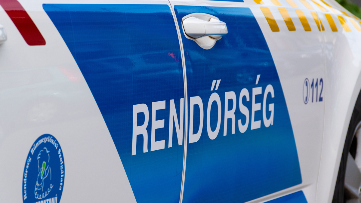 Rosszul kezdődik a kedd reggel, baleset miatt egy sávon halad a ... Rosszul kezdődik a kedd reggel, baleset miatt egy sávon halad a ...