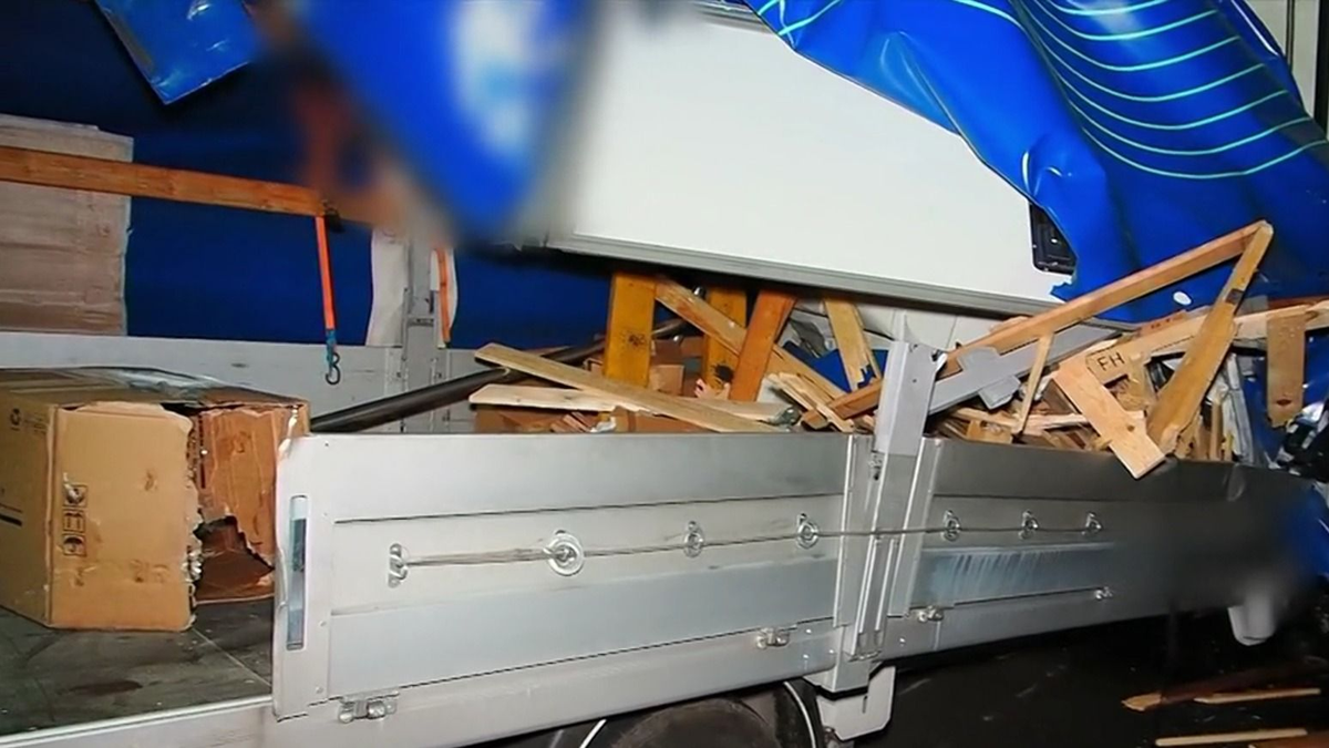 Álló kamionnak csapódott, azonnal életét vesztette egy férfi Kunszentmártonnál