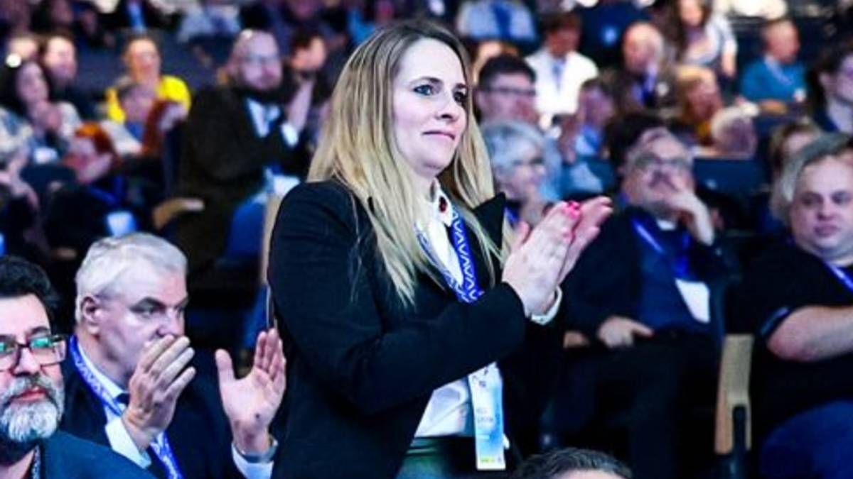 A Tisza párt egyik vezetője jól ismert pornószínésznő