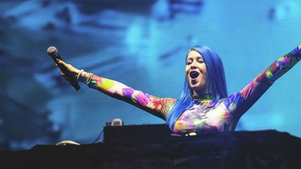 Regán Lili Srí Lankán is felrobbantotta a táncteret